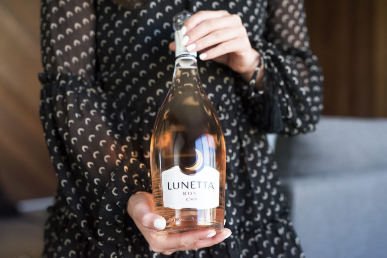 Rosewater Cupcakes Paired with Lunetta Rosé: #PopTheLunetta - Pretty in ...